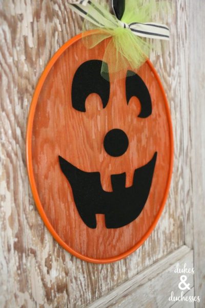 Upcycled Pumpkin Splatter Screen for Halloween